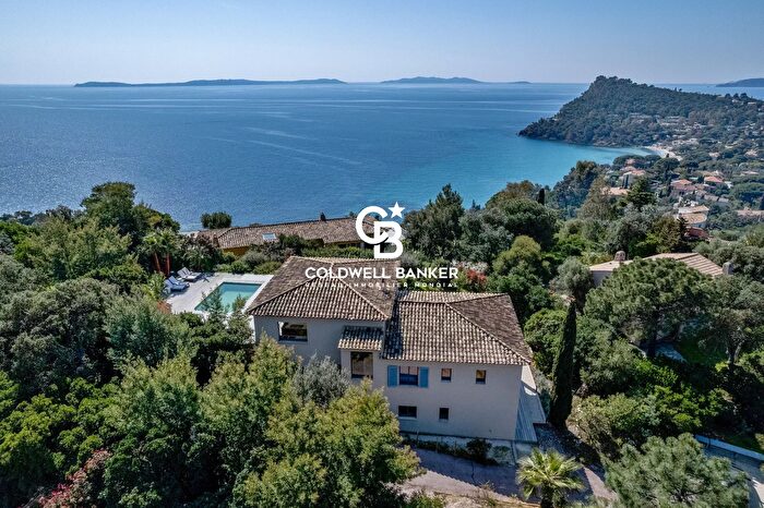 Maison à vendre - Rayol-Canadel-sur-Mer - 7 pièces - 5 chambres