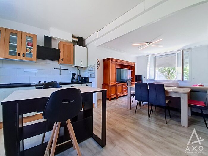Maisons à vendre et appartements à louer - 3