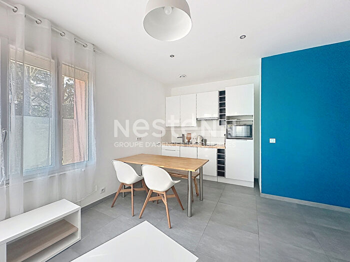 Appartement à vendre - Bron, Le Rafour - 2 pièces - 1 chambre