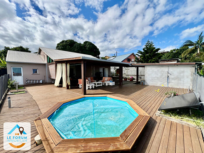 Saint-Pierre : Maison 4 pièces à vendre