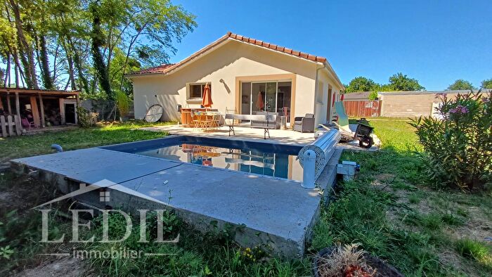 Maison à vendre - Aubiac - 4 pièces - 3 chambres