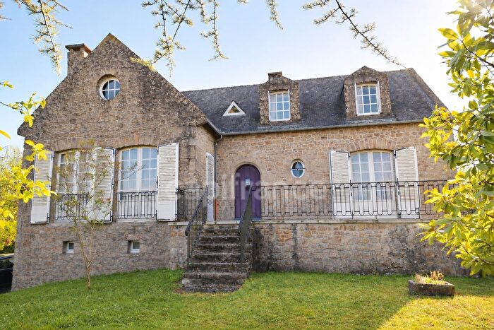 Maison 11 pièces à vendre à Mayenne