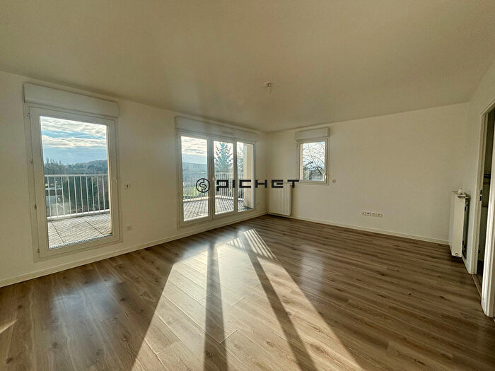 Appartement à vendre - Breuillet - 4 pièces - 3 chambres