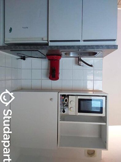 Hôpital, Nîmes - Appartement 1 pièce à louer