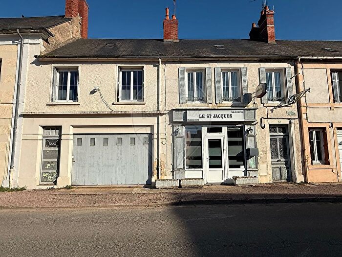 Maison à vendre - Prémery - 10 pièces - 6 chambres