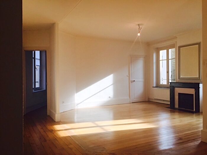 Appartement à louer - Nancy, Centre-ville, Charles III - 2 pièces - 1 chambre