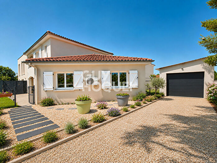 Champdieu : Maison 5 pièces à vendre