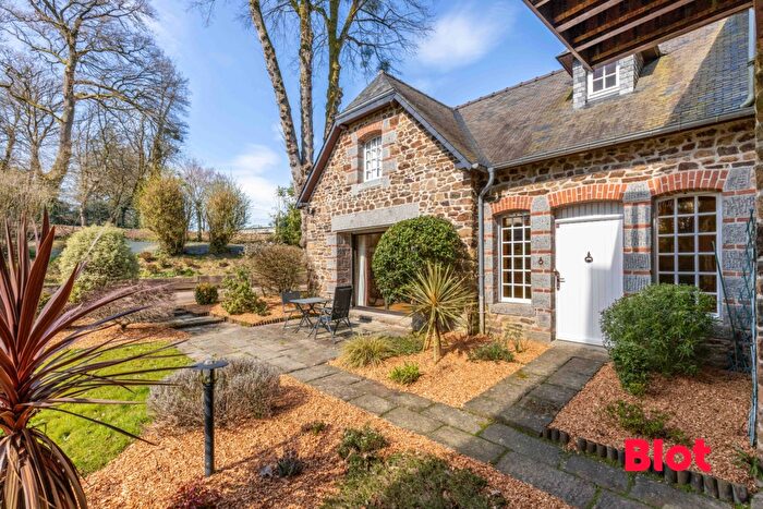 Maison à vendre - Fougères, Paron, Orières, Ecartelée, Bonabry - 9 pièces - 4 chambres