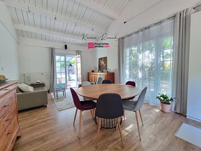 Maison à vendre - Les Clouzeaux - 6 pièces - 4 chambres