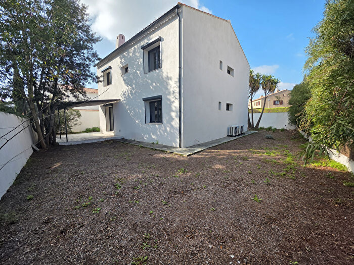 Maison à vendre - Hyères, Gare, Godillot - 7 pièces - 4 chambres