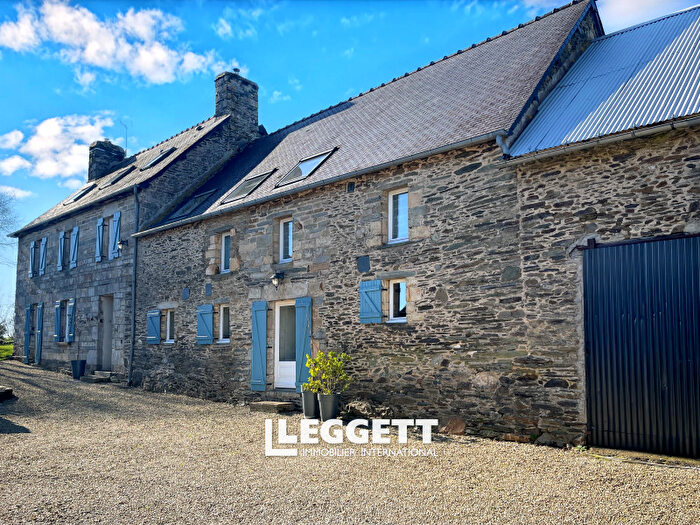 Maison à vendre - Merléac - 8 pièces - 6 chambres