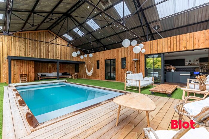 Maison à vendre - Servon-sur-Vilaine - 9 pièces - 6 chambres