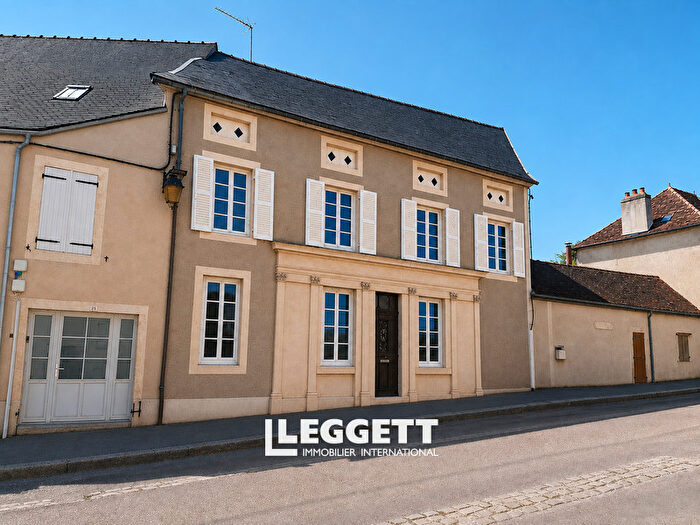 Maison 9 pièces à vendre à Semur-en-Auxois