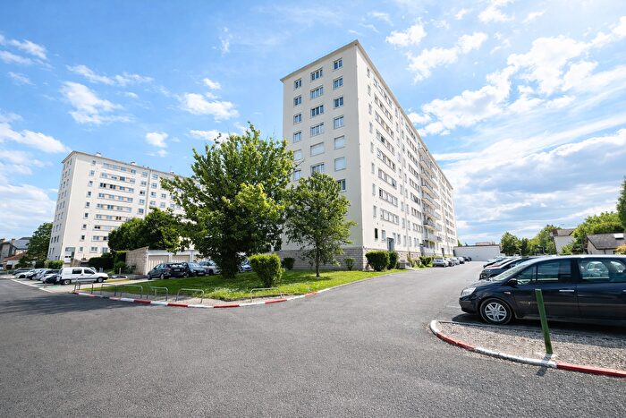 Appartement à vendre - Saint-André-les-Vergers - 3 pièces - 2 chambres