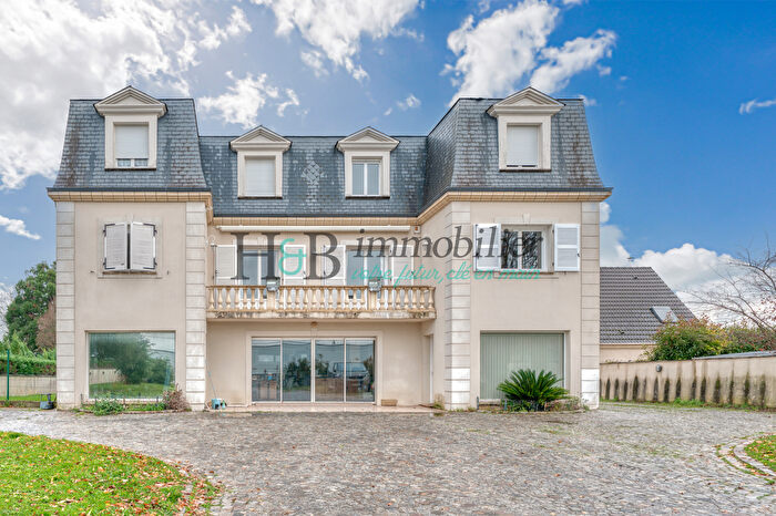 Maison à vendre - Villecresnes - 13 pièces - 6 chambres