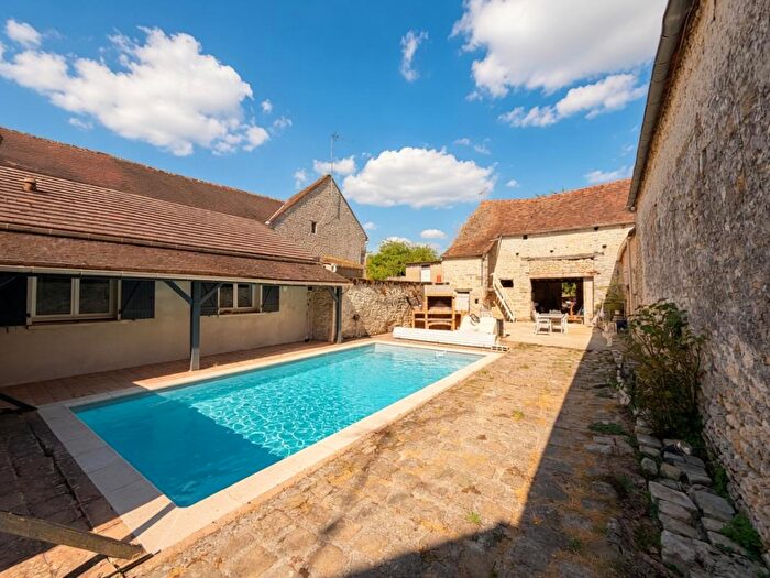 Maison 11 pièces à vendre - Guercheville