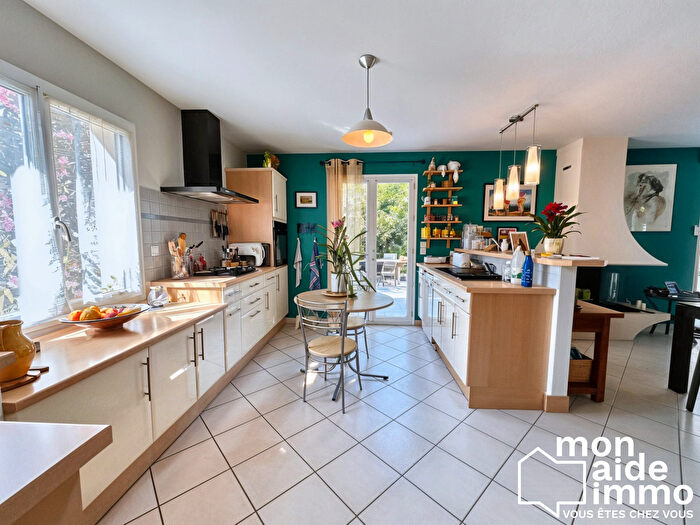 Montguyon - Maison 5 pièces à vendre