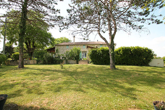 Maison à vendre - Virazeil - 5 pièces - 3 chambres