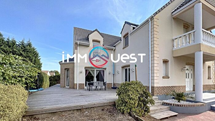 Maison à vendre - Longuenesse - 9 pièces - 7 chambres