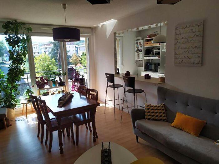 Appartement à louer - Fonderie Sud, Mulhouse - 3 pièces - 2 chambres
