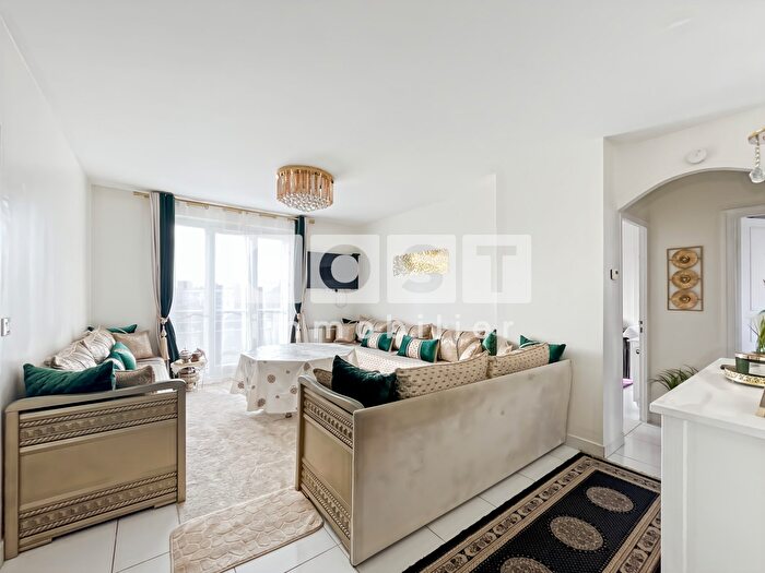 Appartement à vendre - Gennevilliers, Les Chevrins, Cité-Jardins - 4 pièces - 3 chambres