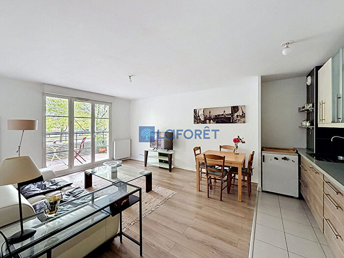 Saint-Pierre-du-Perray - Appartement 3 pièces à vendre