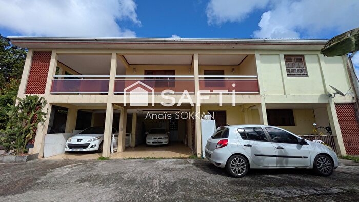 Maison à vendre - Saint-Esprit - 11 pièces - 6 chambres