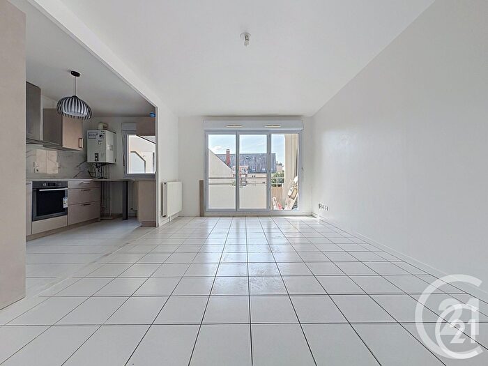 Rouen, Centre-ville Rive gauche : Appartement 4 pièces à louer