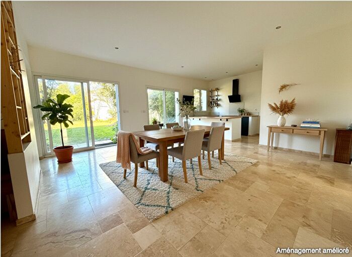 Maison à vendre - Sainte-Pazanne - 7 pièces - 5 chambres