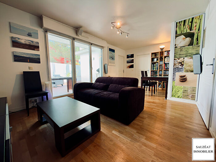Appartement 2 pièces à vendre à Issy-les-Moulineaux, Les Iles, La Ferme