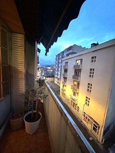 Appartement à louer - Marseille ème arrondissement - 3 pièces - 2 chambres