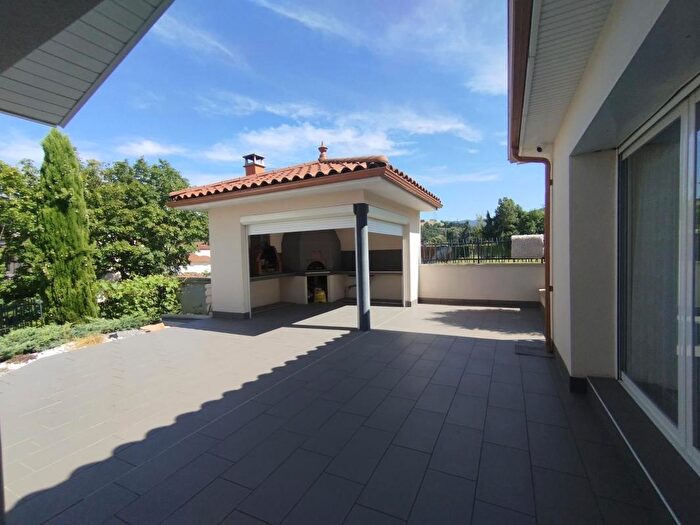 Maison à vendre - Saint-Chamond - 7 pièces - 4 chambres