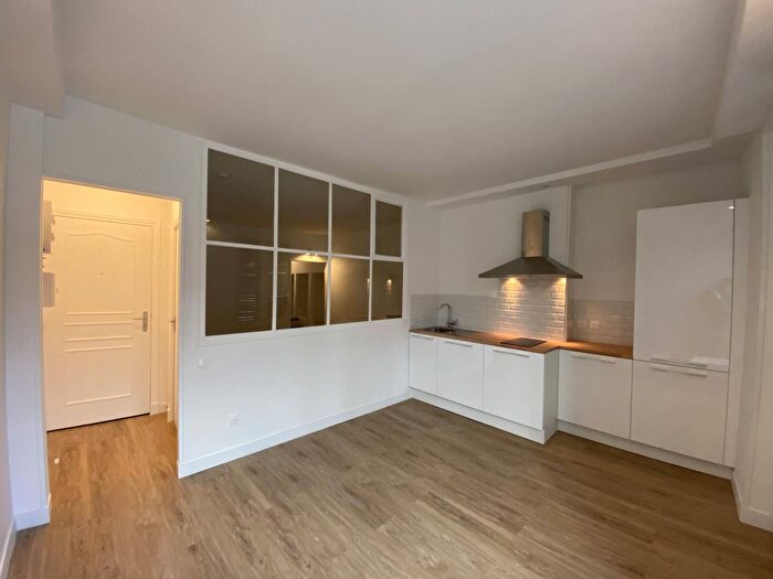 Appartement à louer - Centre, Melun - 2 pièces - 1 chambre