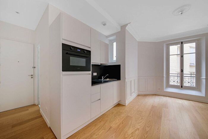 Appartement à louer - Saint Blaise, Paris ème arrondissement - 2 pièces - 1 chambre