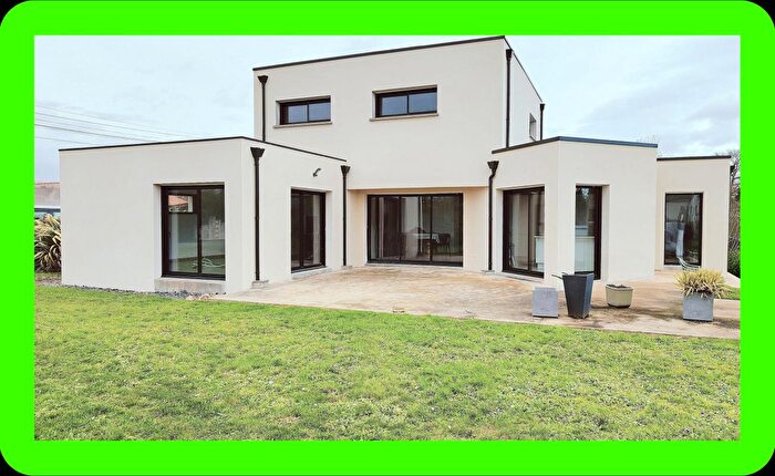 Maison à vendre - Sainte-Pazanne - 7 pièces - 4 chambres