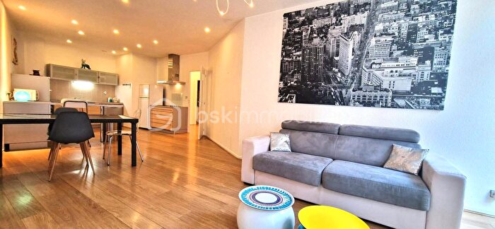 Appartement à vendre - Grenoble, Centre-ville - 4 pièces - 2 chambres