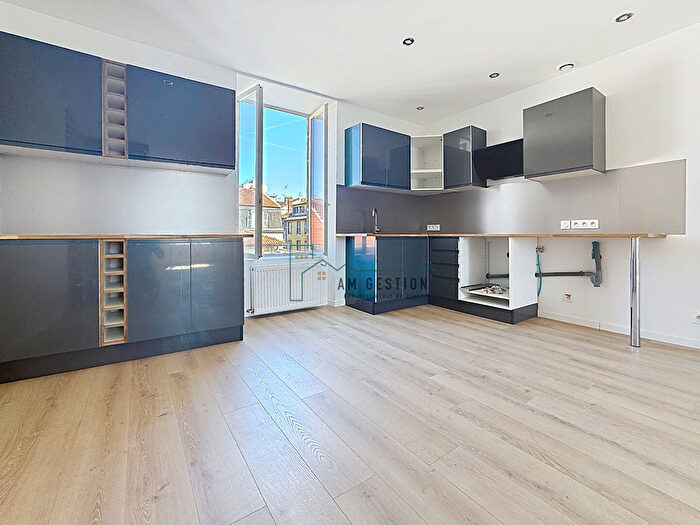 Appartement 3 pièces à vendre - Limoges, Centre-ville, Hôtel de Ville, Emailleurs