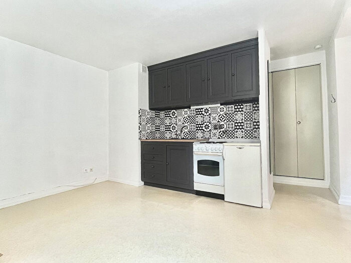 Appartement à louer - Senlis - 2 pièces - 1 chambre