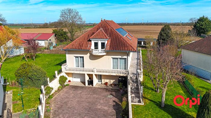 Maison 7 pièces à Chaulnes, à vendre