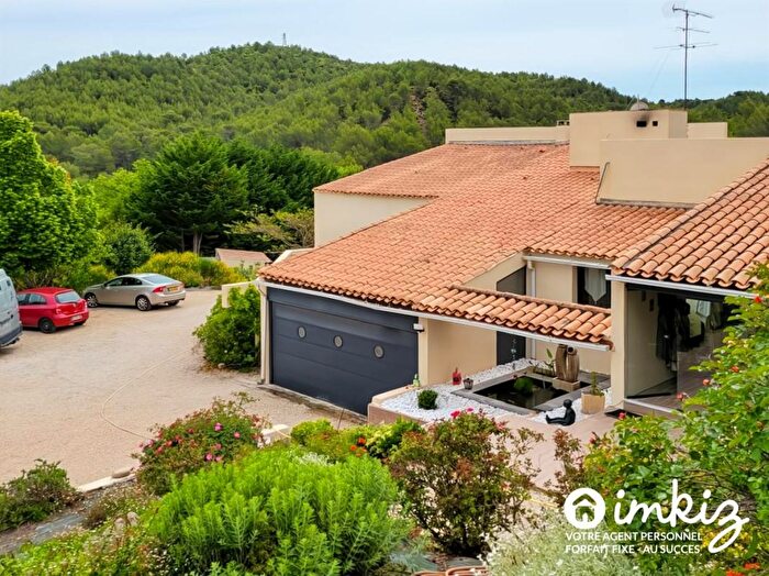 Maison à vendre - Rognes - 15 pièces - 8 chambres