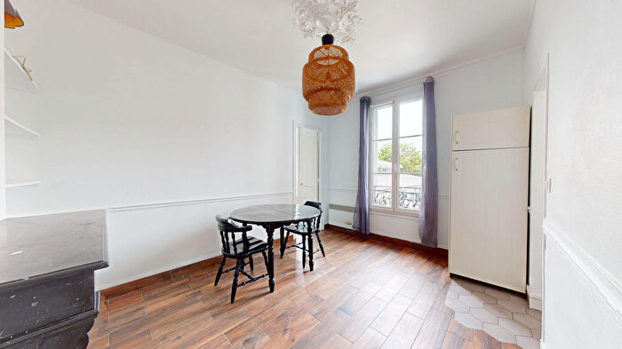 Saint-Ouen, Centre-ville : Appartement 2 pièces à vendre