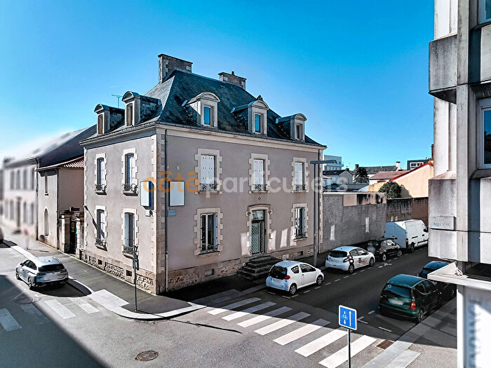 Maison à vendre - La Roche-sur-Yon, Pentagone, Pont-Morineau - 14 pièces - 2 chambres