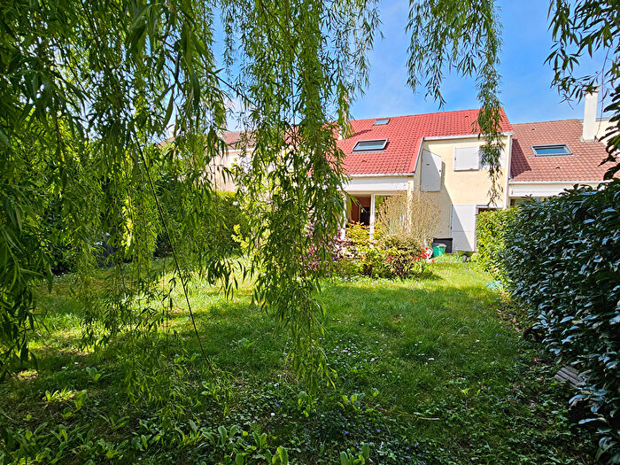 Voisins-le-Bretonneux - Maison 6 pièces à vendre