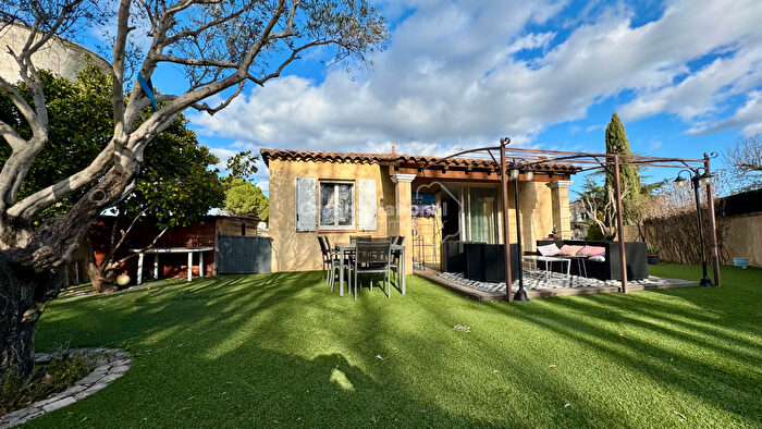 Maison à vendre - Marguerittes - 5 pièces - 3 chambres