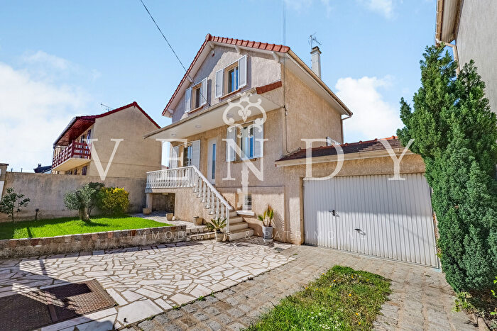 Maison 6 pièces à Villeneuve-le-Roi, Val d'Ablon, à vendre