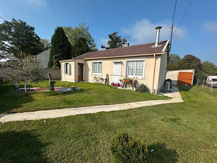 Maison à vendre - Coullons - 4 pièces - 3 chambres