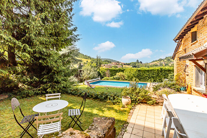 Maison à vendre - Ville-sur-Jarnioux - 7 pièces - 5 chambres