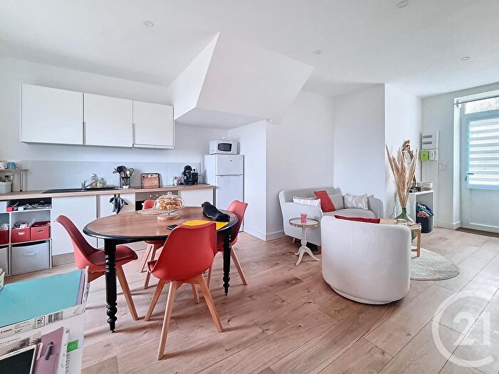 Contigny : Appartement 2 pièces à louer