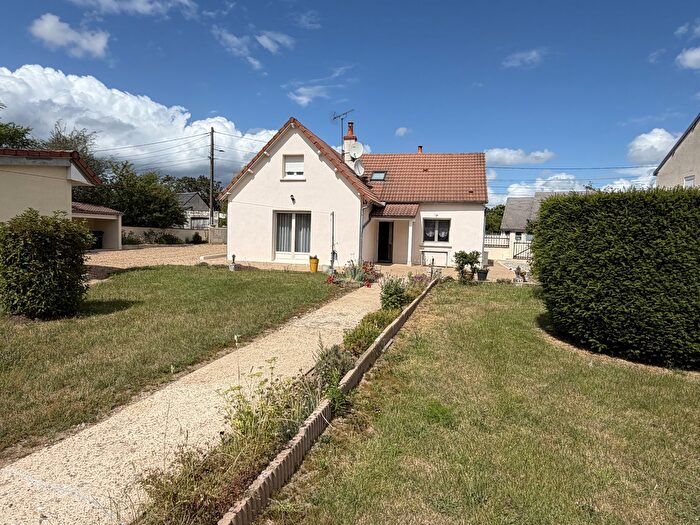 Gien, Centre-ville : Maison 6 pièces à vendre
