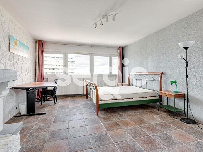Appartement 4 pièces à vendre - Mons-en-Barul, Europe